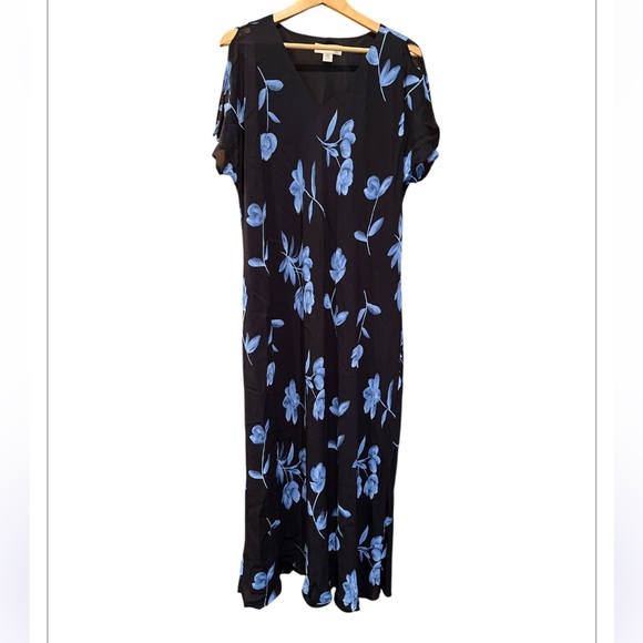 August Max | Dresses | Navy Blue Floral Maxi Dress 8w | Poshmark